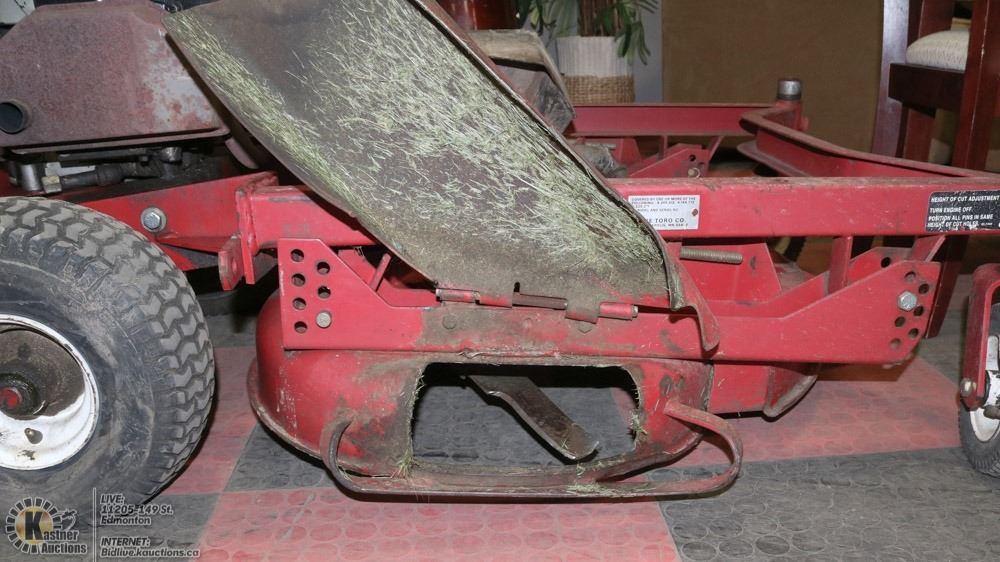 36" TORO PROLINE COMMERCIAL LAWNMOWER WITH - Kastner Auctions