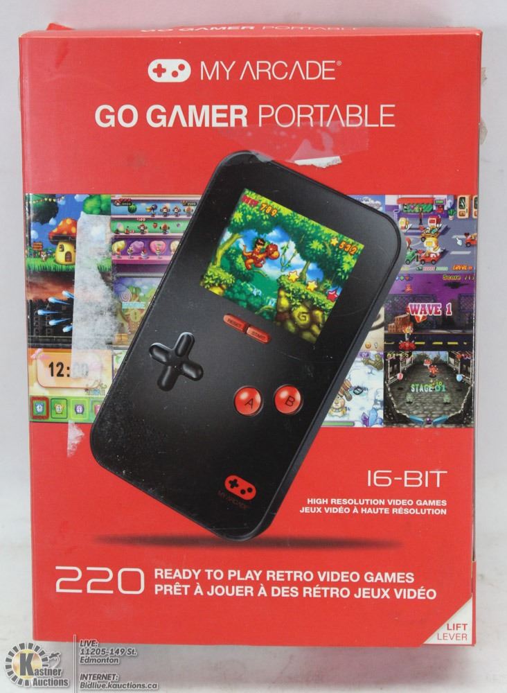 GO GAMER PORTABLE GAME PLAYER 220 GAMES BUILT