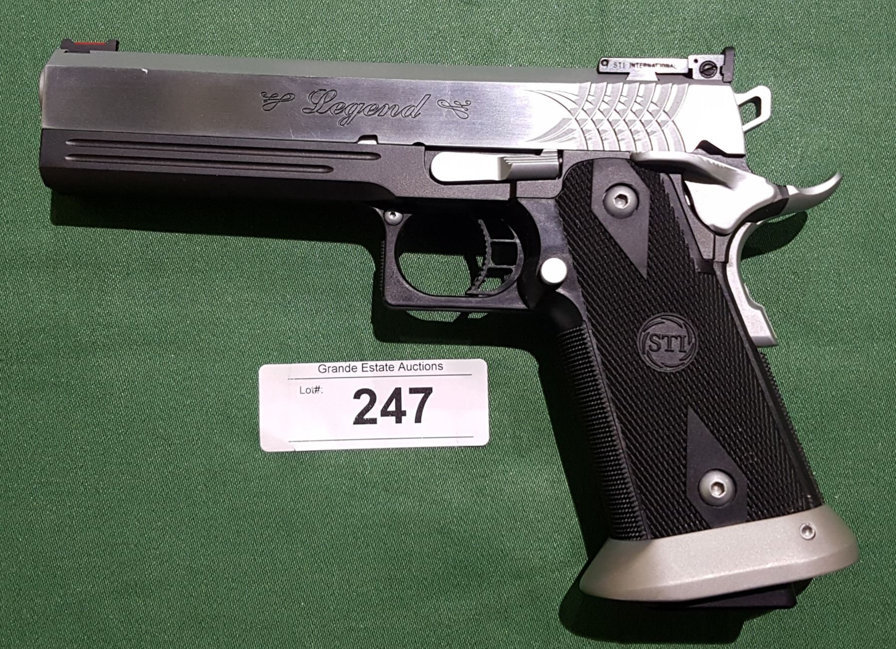 STI LEGEND .40 CAL. PISTOL 9.5/10