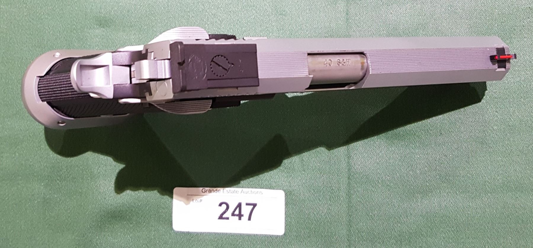 STI LEGEND .40 CAL. PISTOL 9.5/10