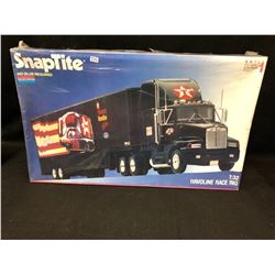 MONOGRAM 1:32 SCALE HAVOLINE RACE RIG UNASSEMBLED MODEL KIT