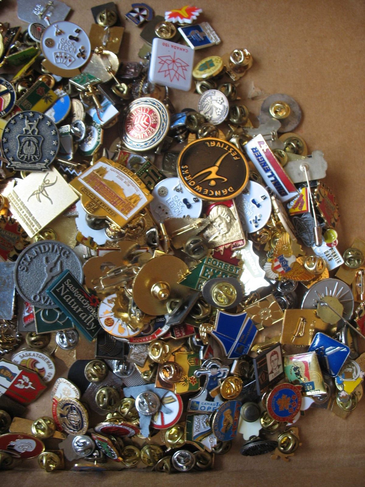 Lapel Hat Pins Lot Of 320 Various Topics Schmalz Auctions lapel-hat-pins-lot-of-320-various-topics-schmalz-auctions