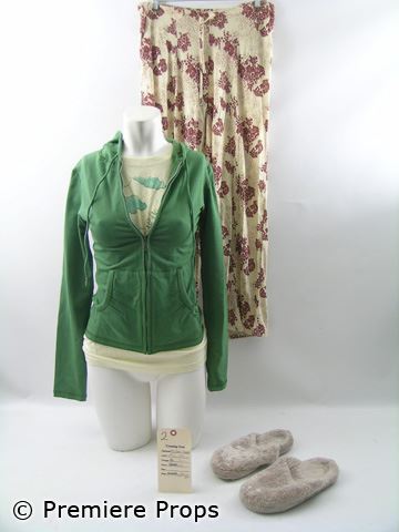Crossing Over (2009) Claire (Alice Eve) Movie Costumes