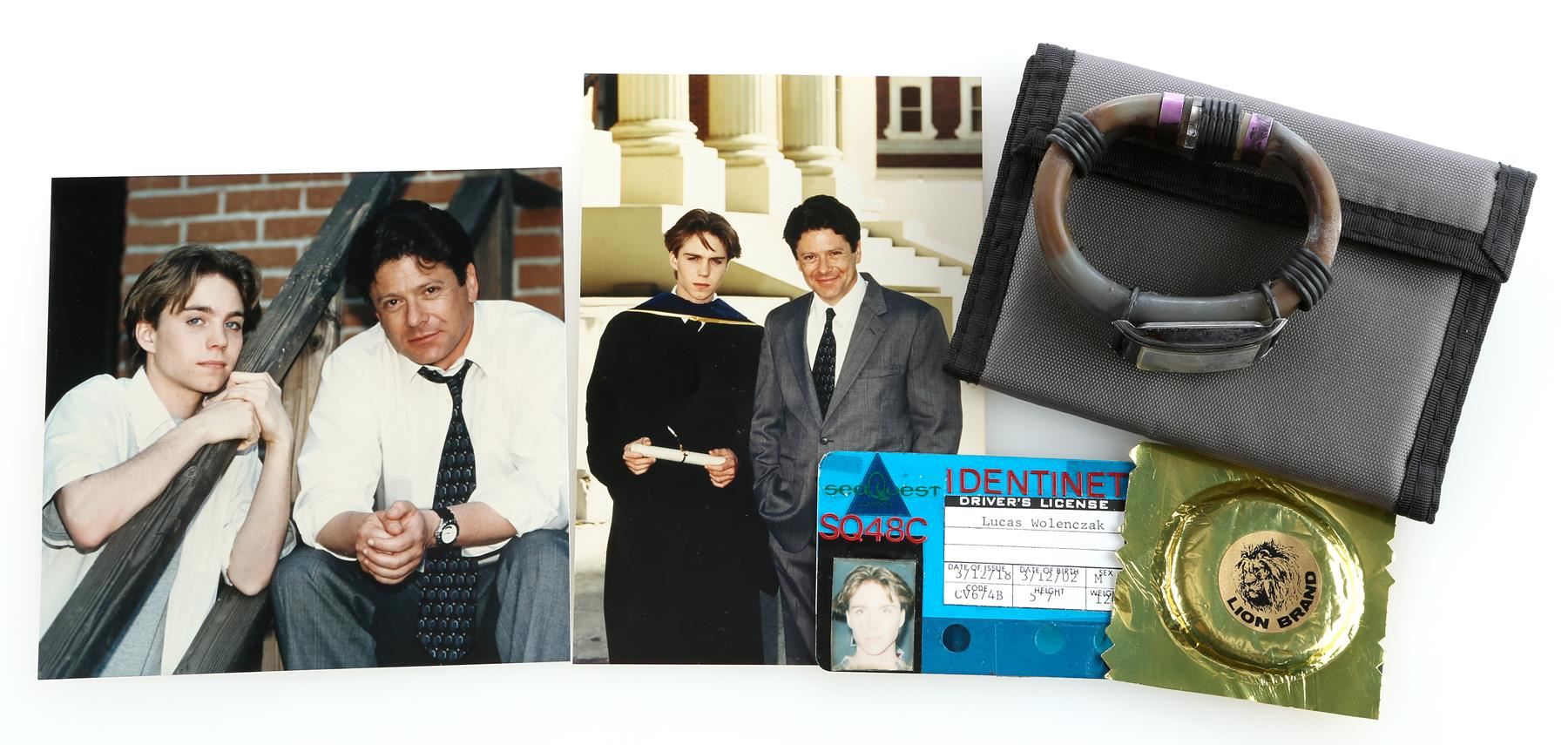 Lucas Wolenczak’s (Jonathan Brandis) ‘Seaquest Identinet’ Props and Two ...