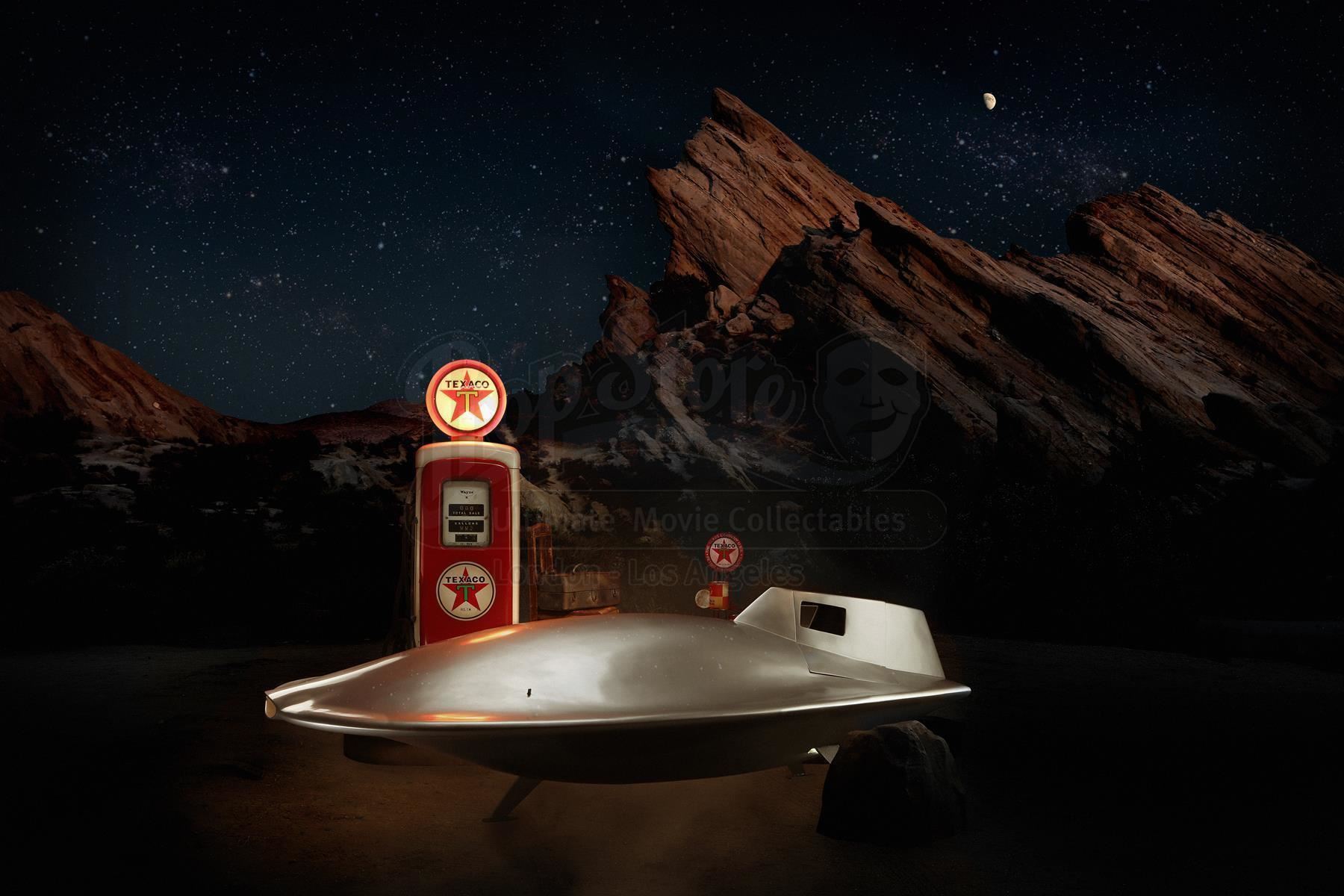 Uncle Martin's (Ray Walston) Full-Sized Metal and Fiberglass Spaceship ...