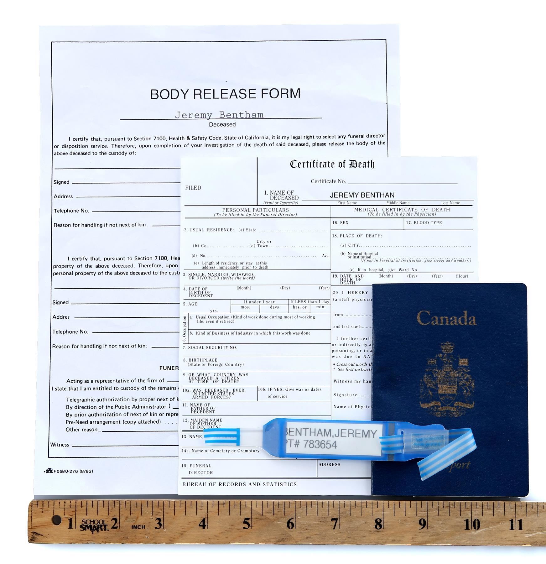 Jeremy Bentham's (Terry O'Quinn) Canadian Passport, Certificate Of ...