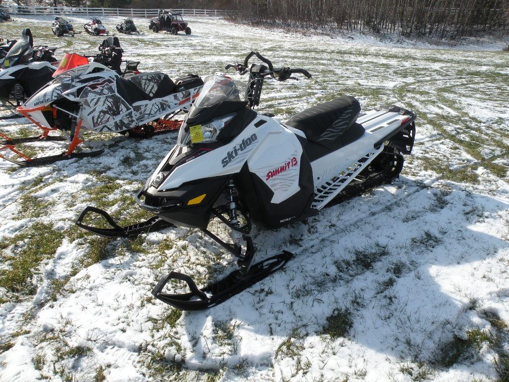 2017 Ski Doo Summit 13 800 e-tec SN#-2BPSTJHA0HV000009
