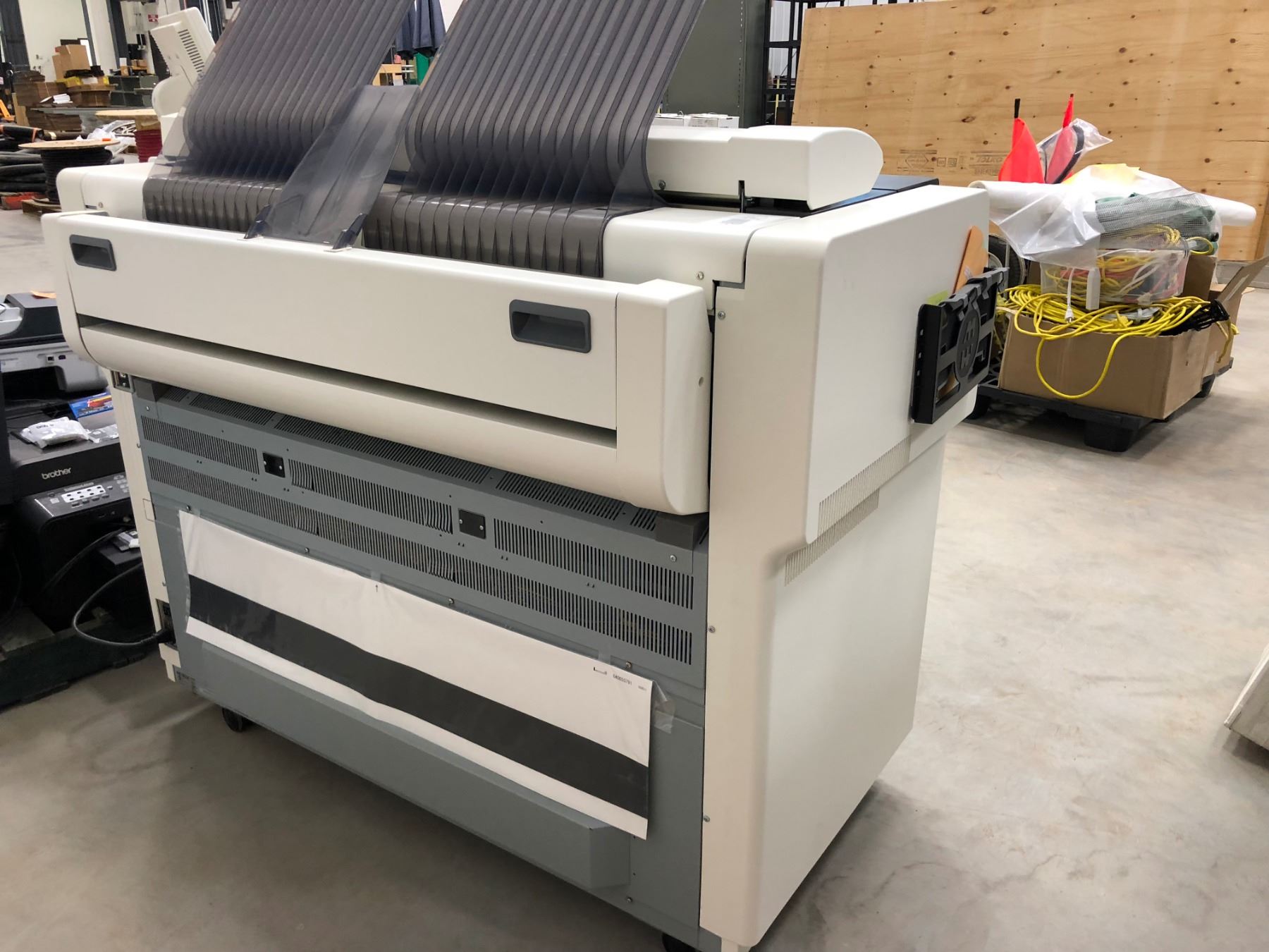 Kip 7100 large format printer, comes with toner and paper, works great