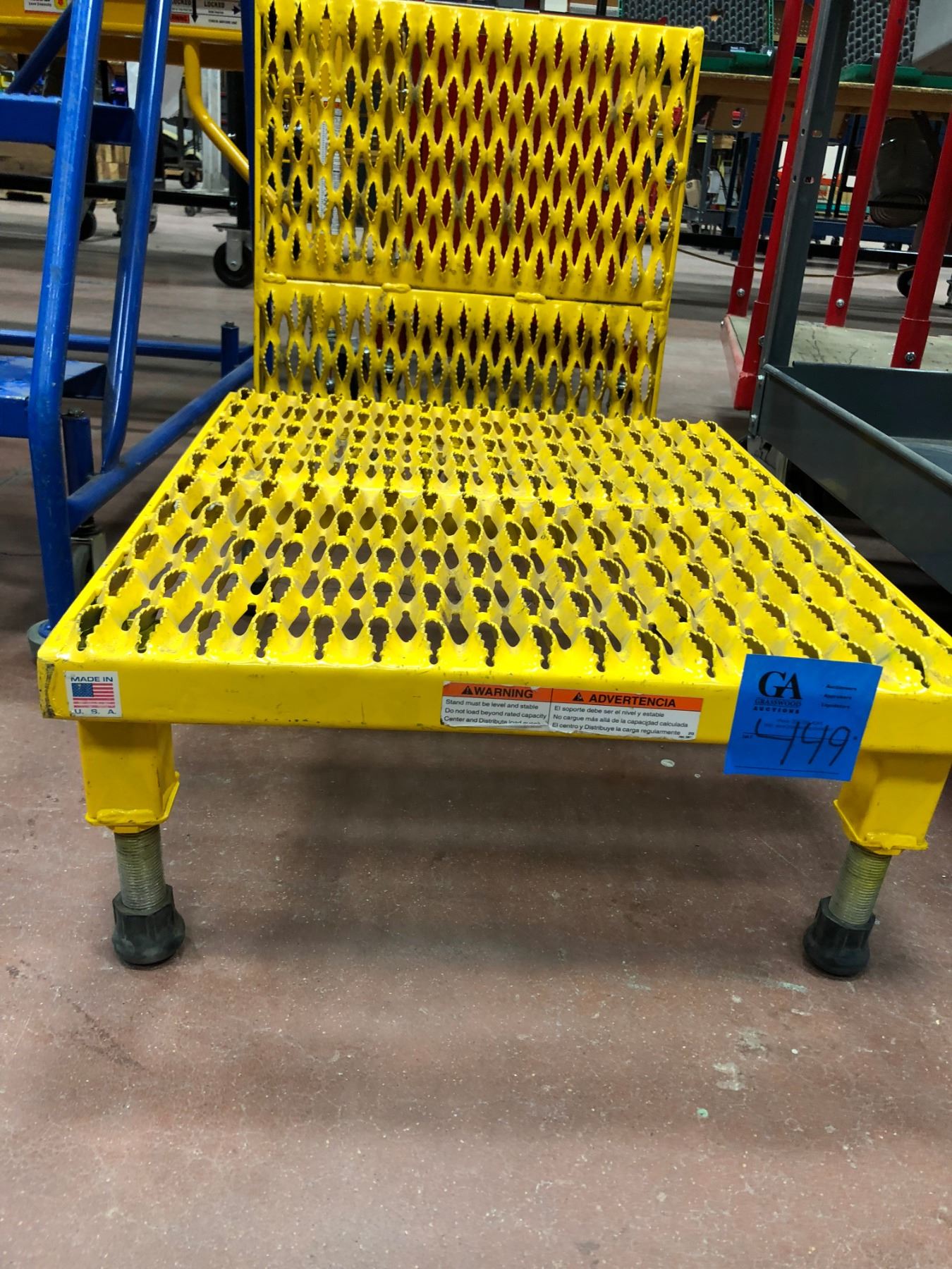 Adjustable platform 24" x 19 1/2" adjustable height Mod AHW-L-1924 ...