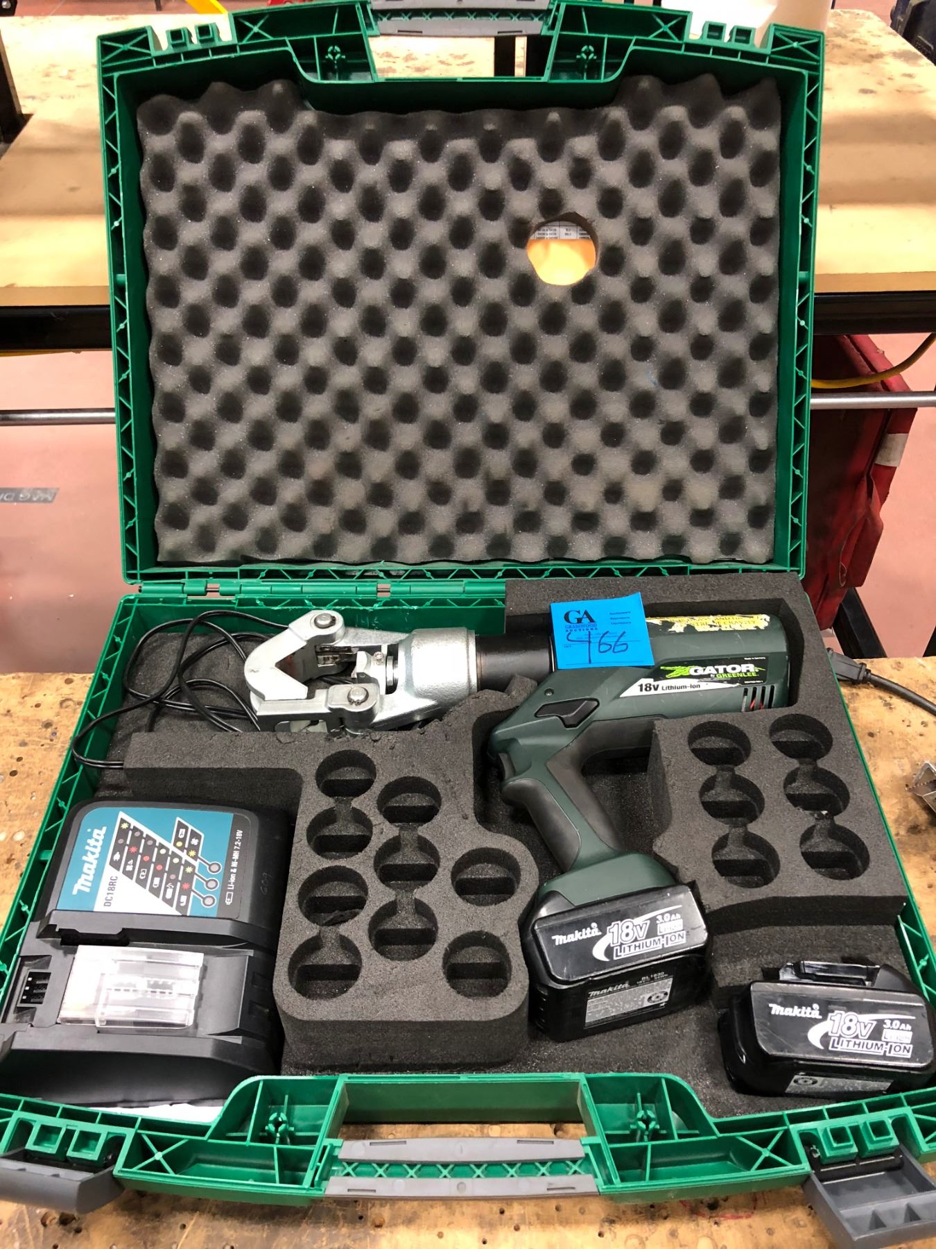 Greenlee 18v Gator Crimper kit