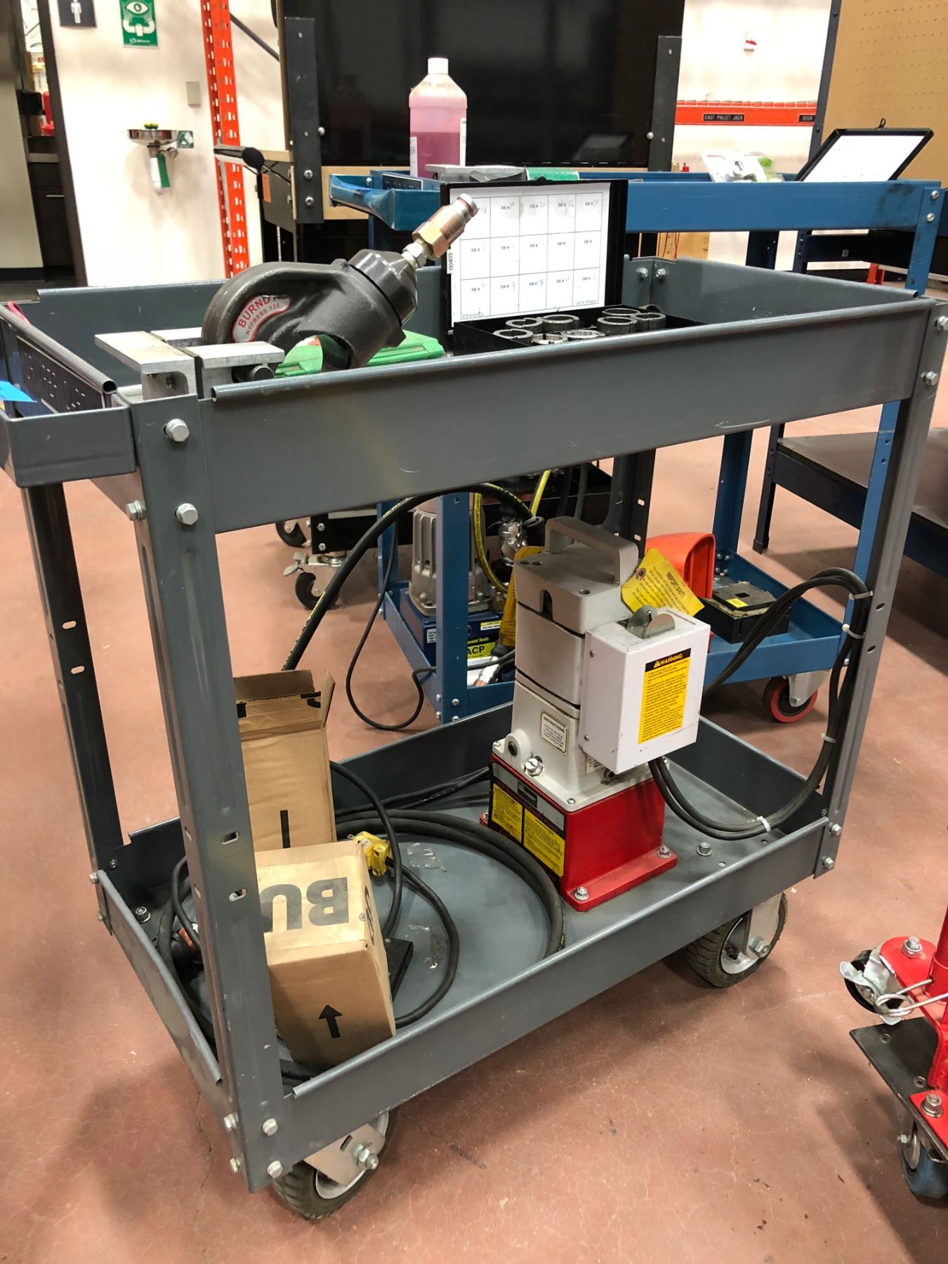 Burndy hydraulic crimper and cutter cart, c/w dies and extra fluid
