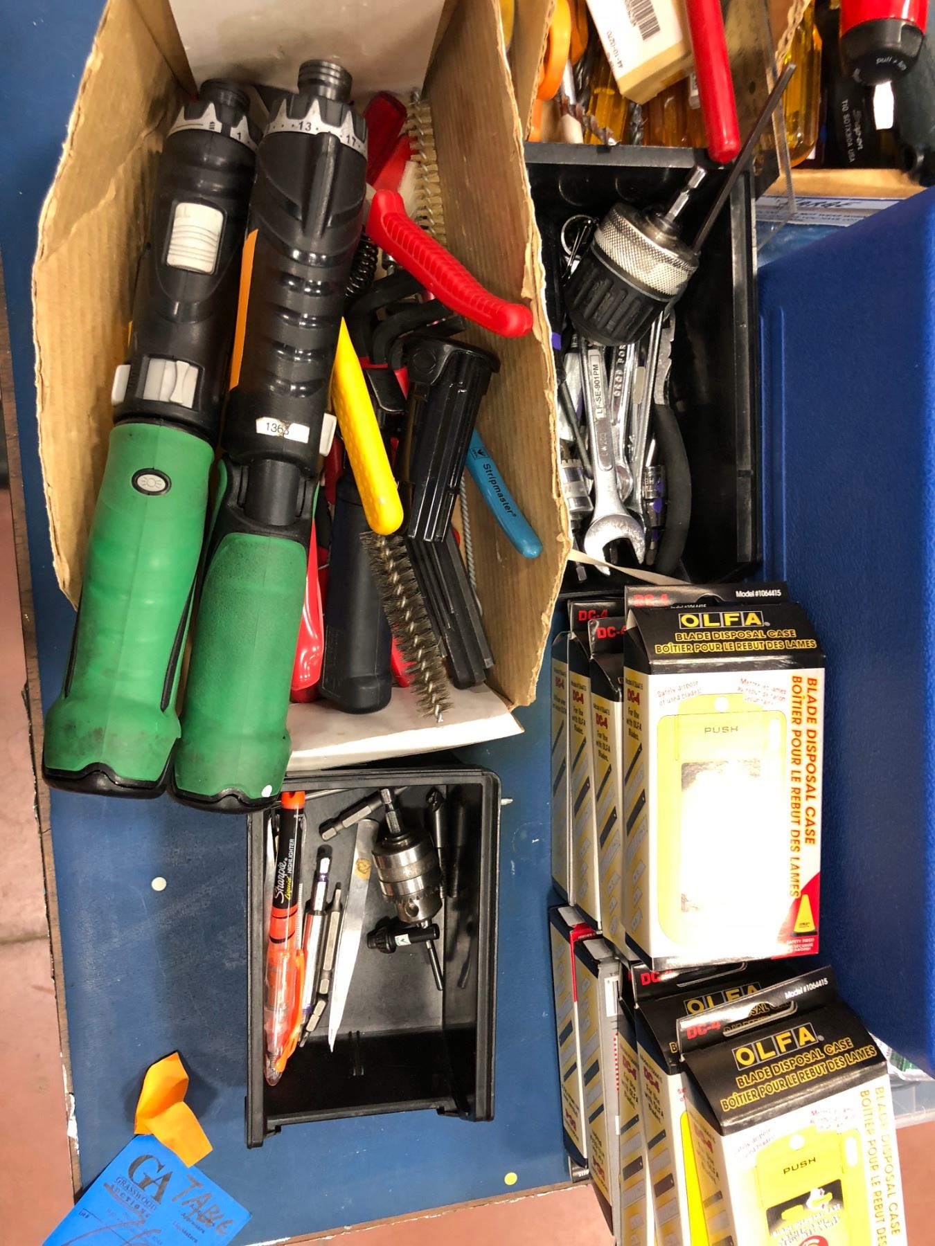 Hitachi cordless screwdriver model DB3DL2 qty 2, Westward 42 piece ...