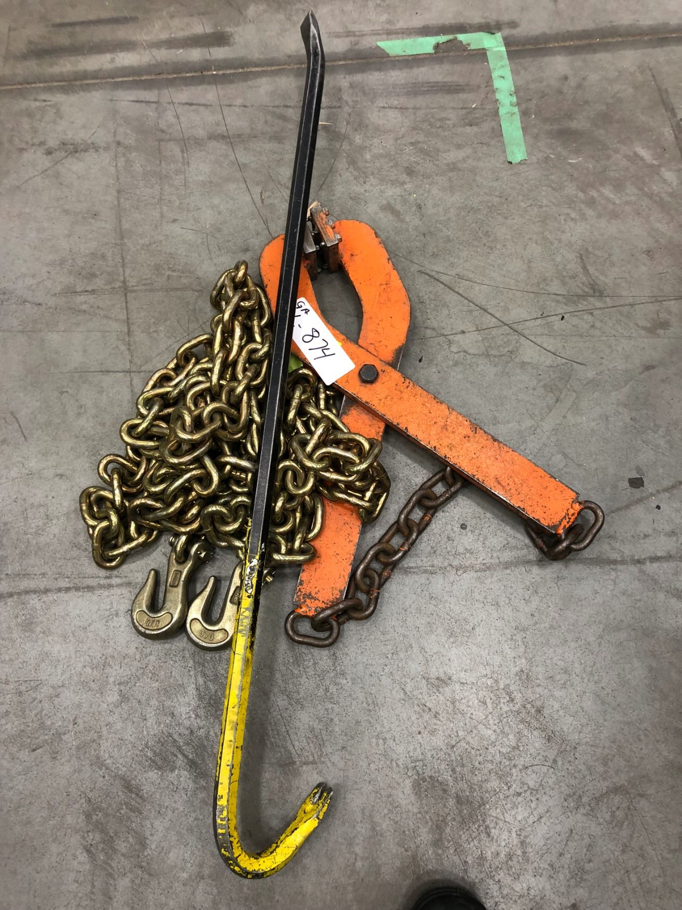 Pallet puller, crow bar & 16' chain