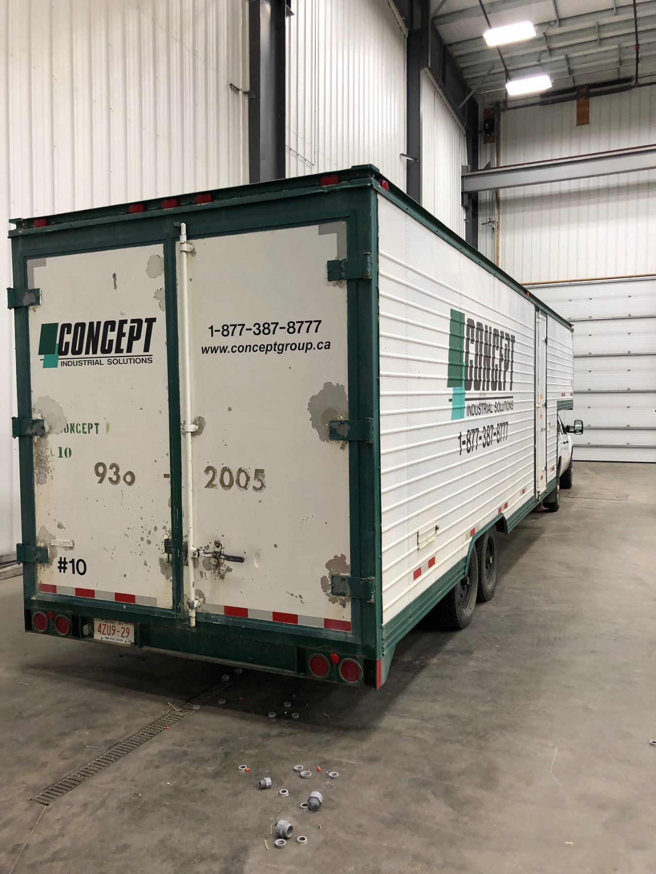 5th Wheel approx 38 ft worksite trailer divided into office and parts ...