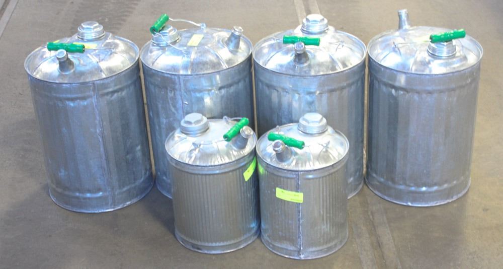 GROUP OF 6 ALUMINUM JUG CONTAINERS W/ HANDLES