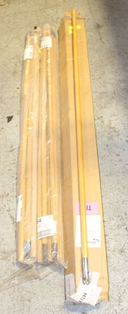 2 BUNDLES TREADED WOOD HANDLES & 6 BREAKAWAY