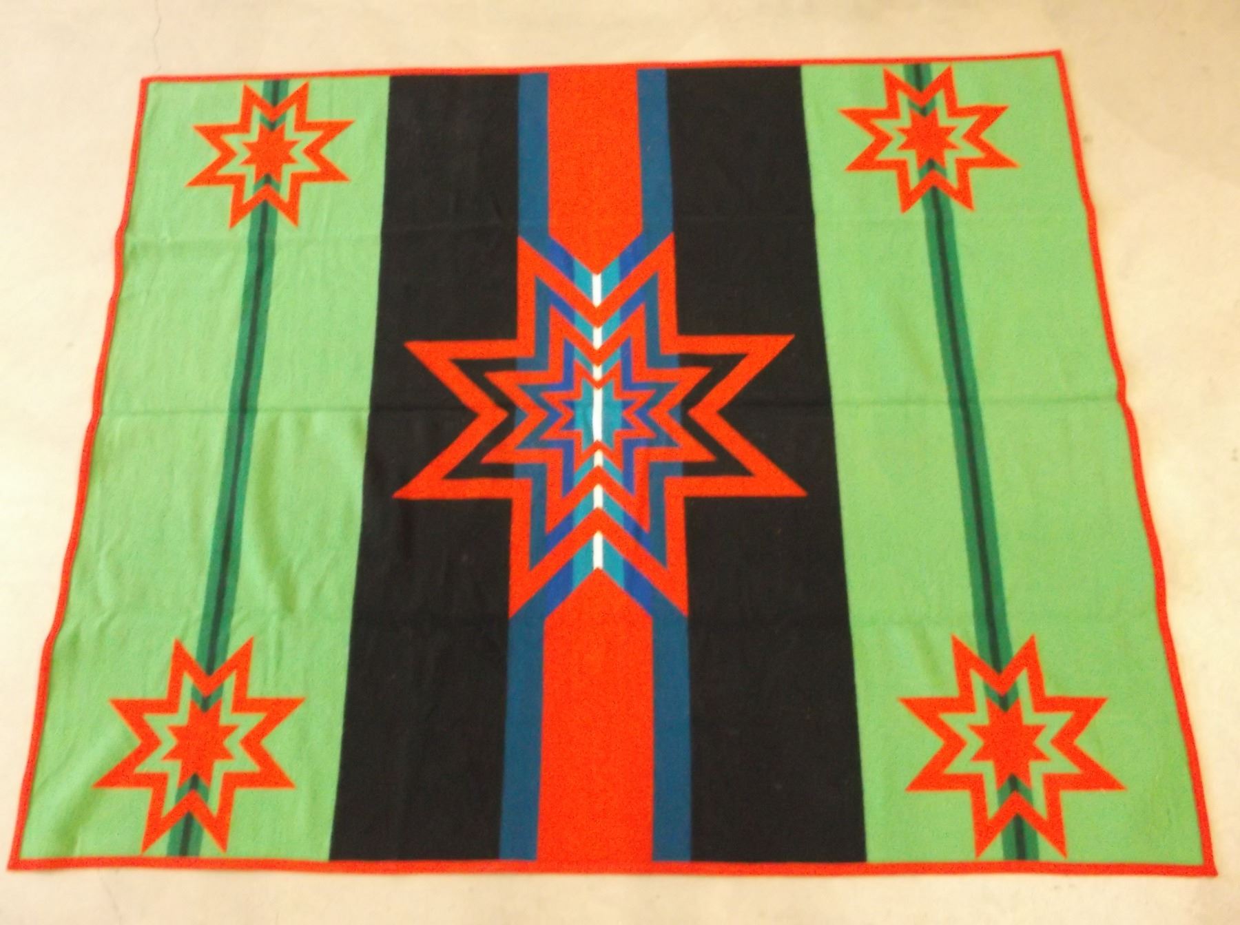 Pendleton Indian Beaver State Blanket- Sioux Star- Reversible- 80"L X 64"W