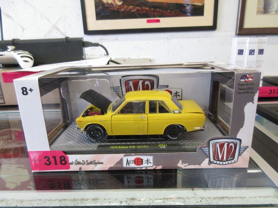 New 1:24 Scale Die-Cast M2 Vehicle