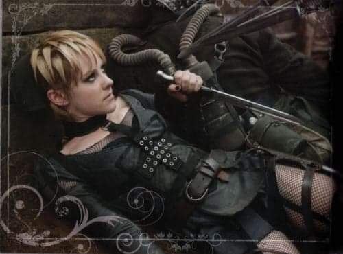 Sucker Punch (2011) - Rocket "Jena Malone" Leather Belt and Holsters With Knife