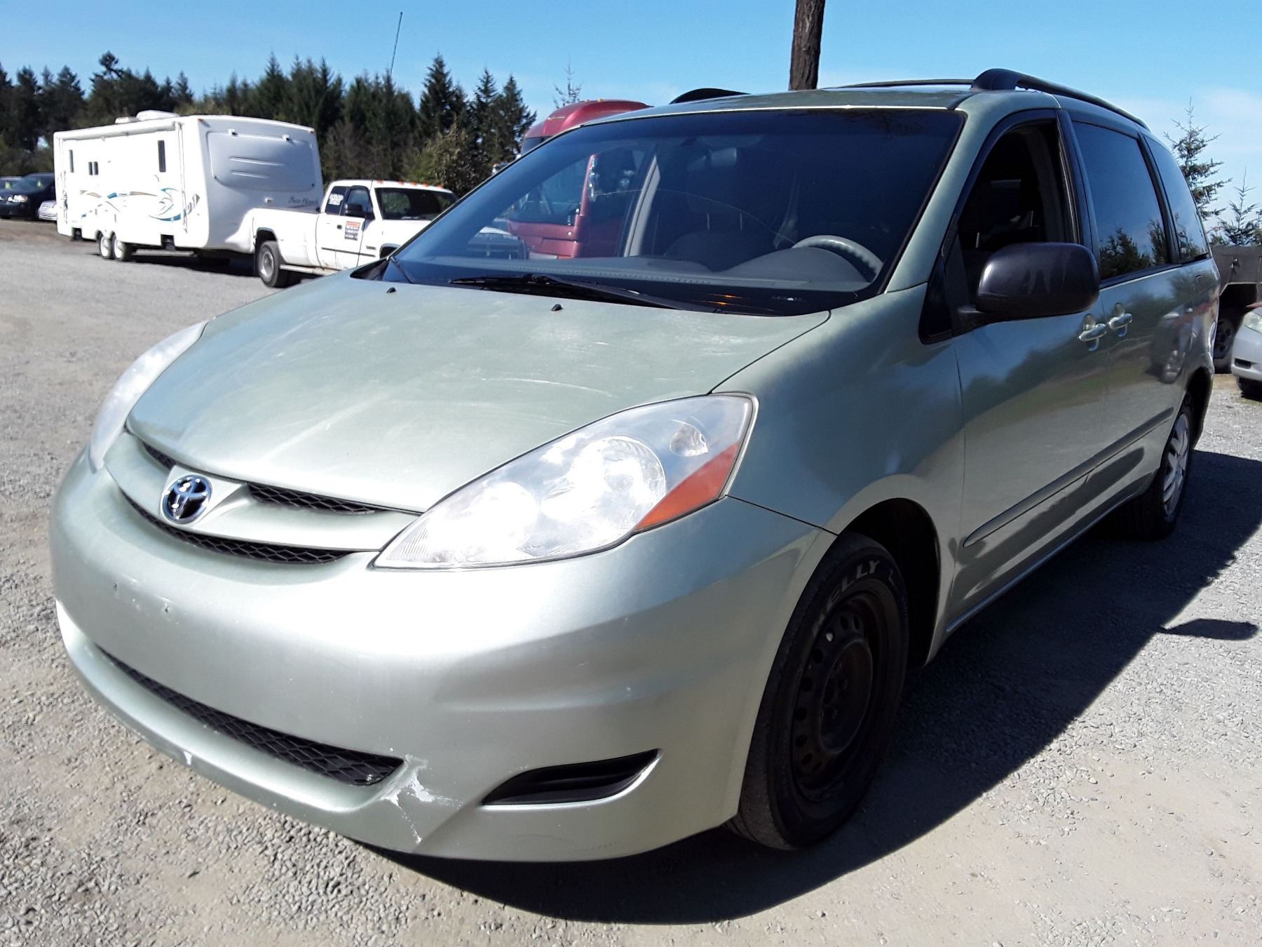 G2 -- 2008 TOYOTA SIENNA CE , Green , 114,421 MILES KM's