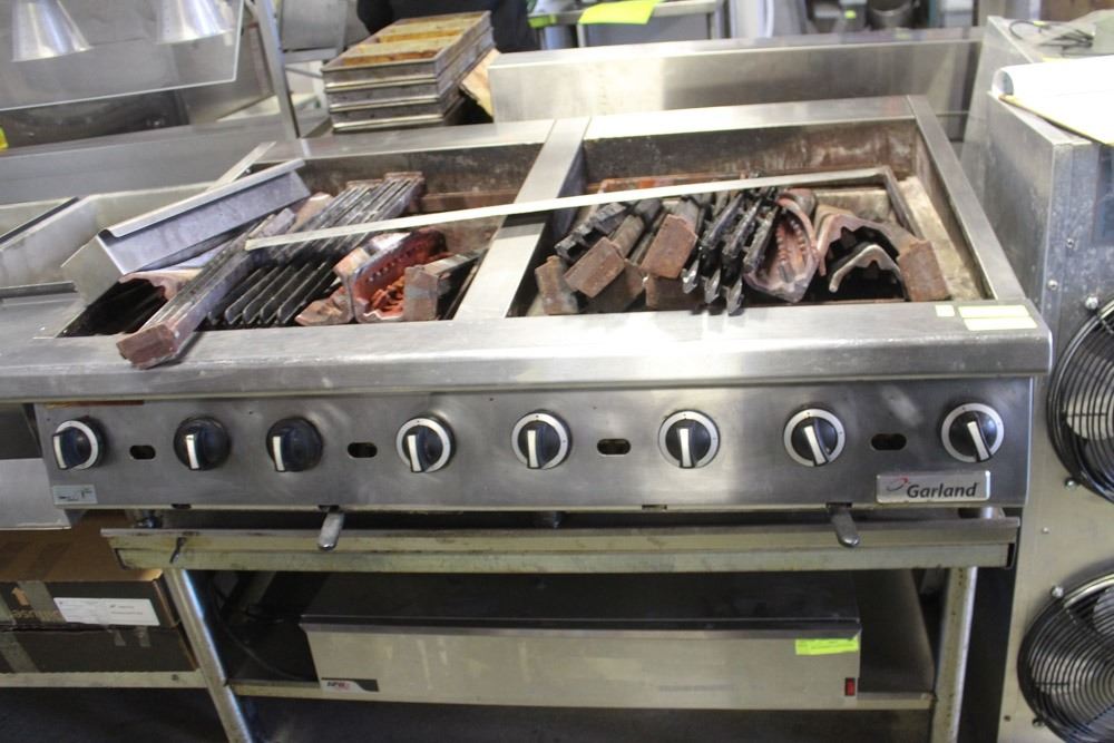 GARLAND GAS GRILL.