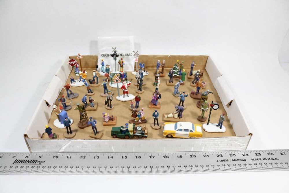 HAWTHORNE VILLAGE COLLECTIBLE FIGURINES