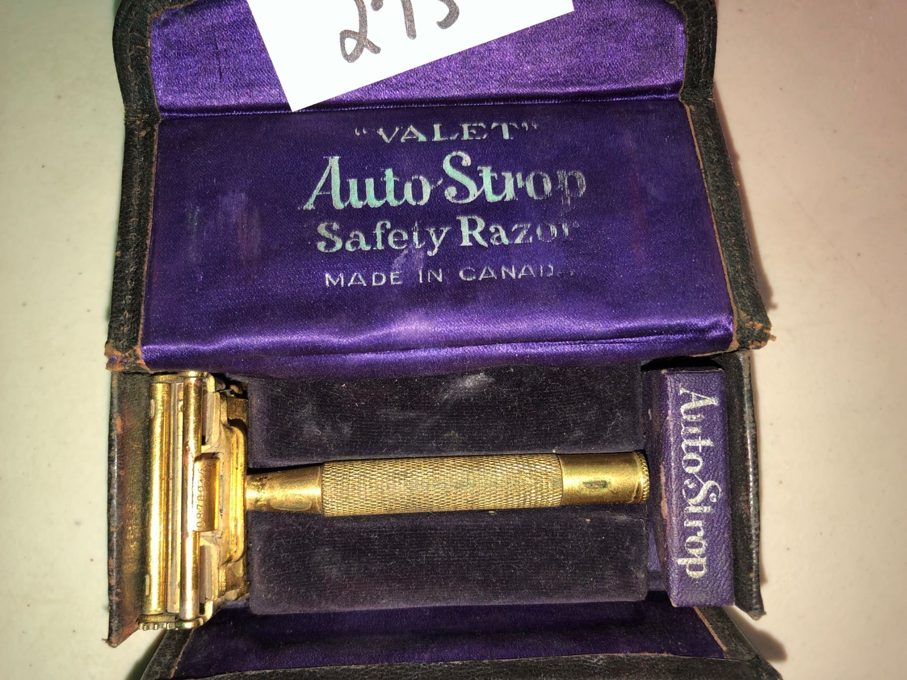 3 safety razors, including the "million dollar Razor"