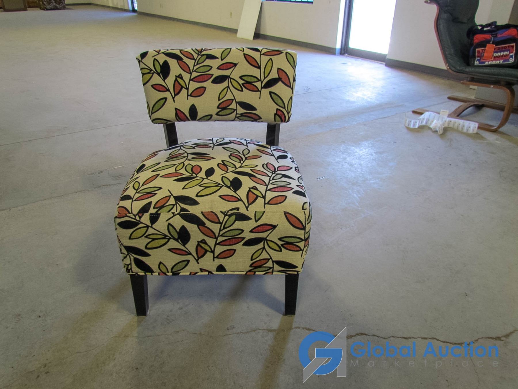 Leaf Print Chair (31"x 24")