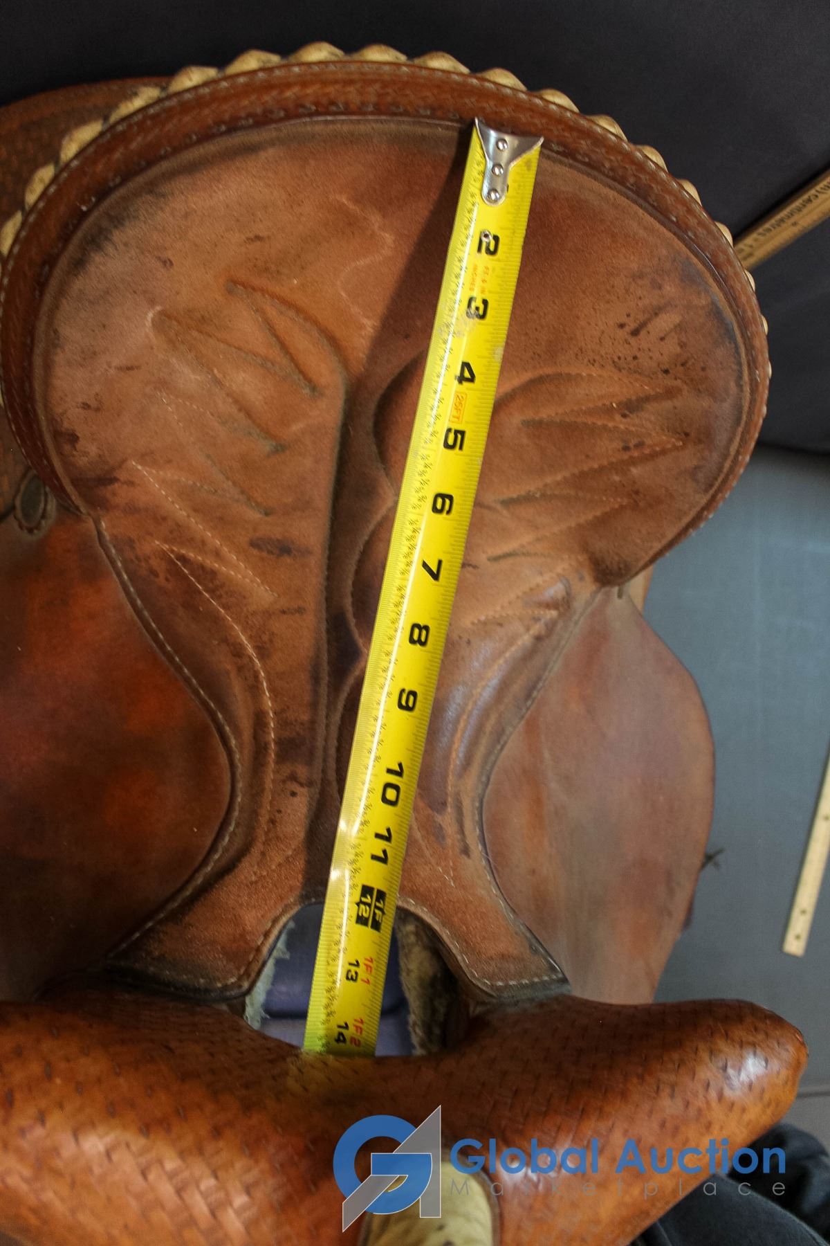 Western Barrel Saddle (Measurements in Pictures)