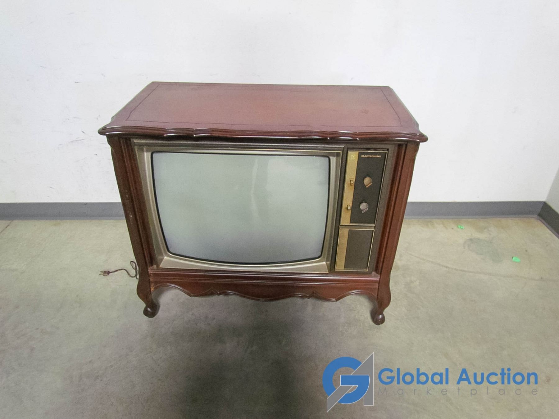 Vintage Electrohome Television in Wooden Frame
