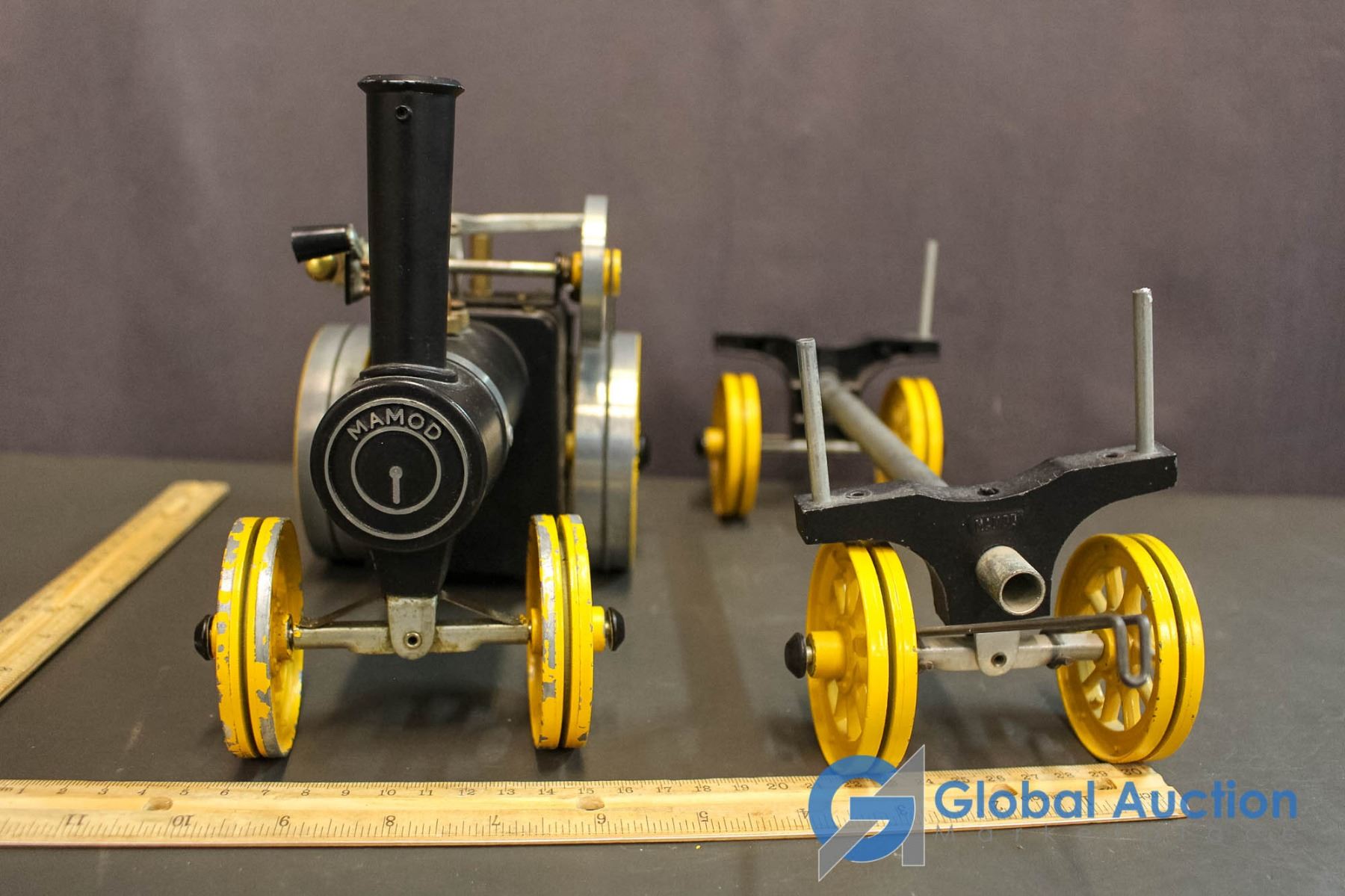 Black & Yellow Steam Engine Tractor & Wagon Toy Model