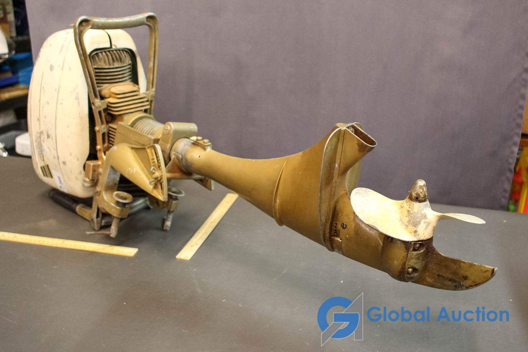 Apache J8 Clinton Boat Motor