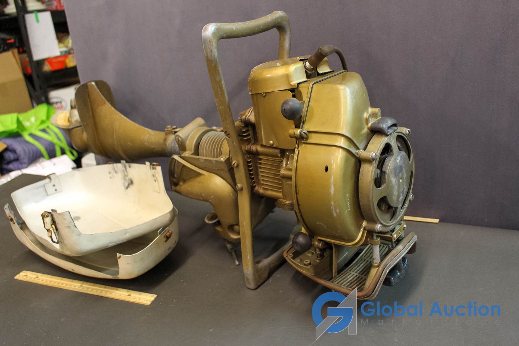 Apache J8 Clinton Boat Motor