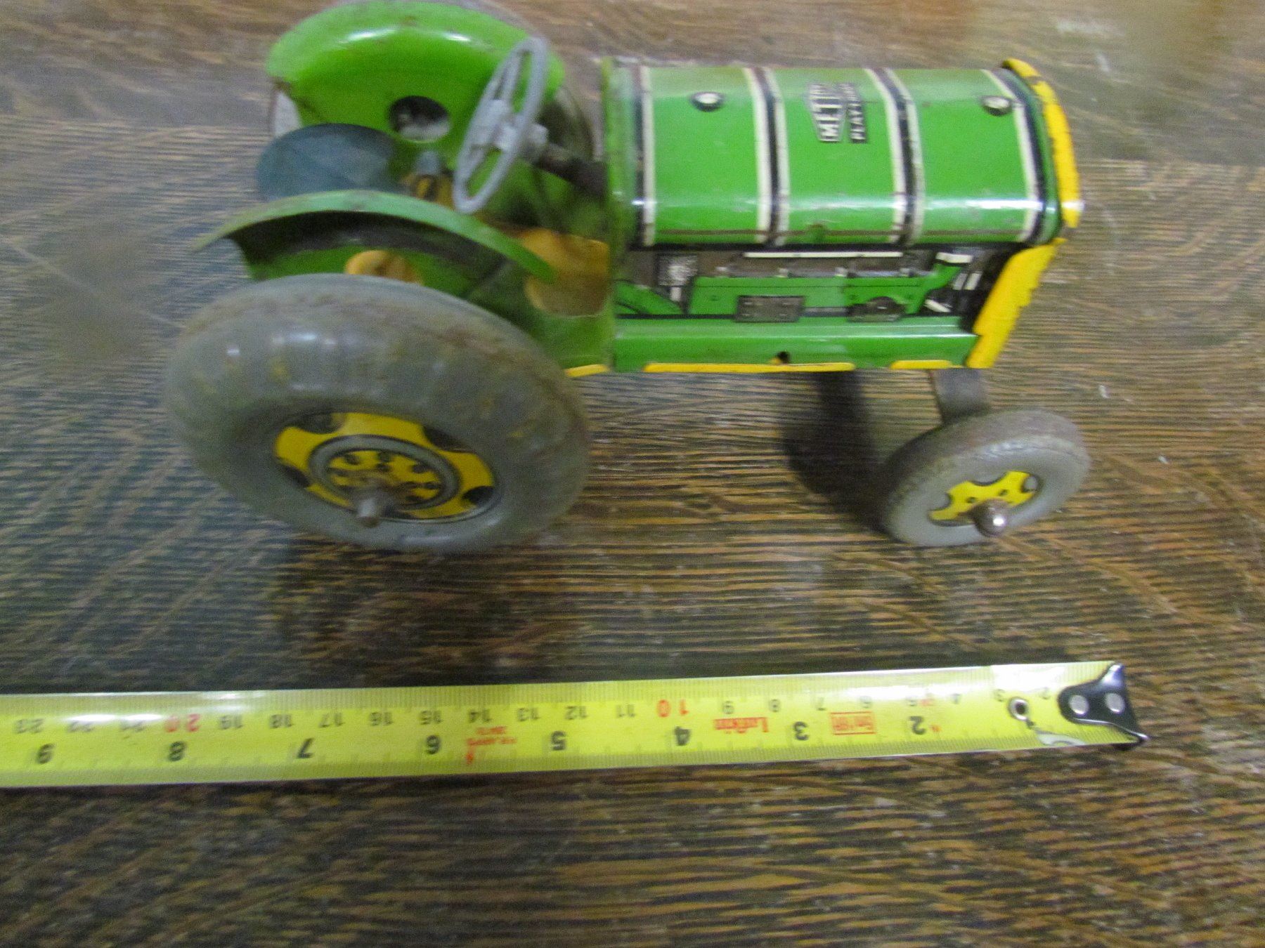 TIN TRACTOR (METTOY PLAYTHING) - Schmalz Auctions