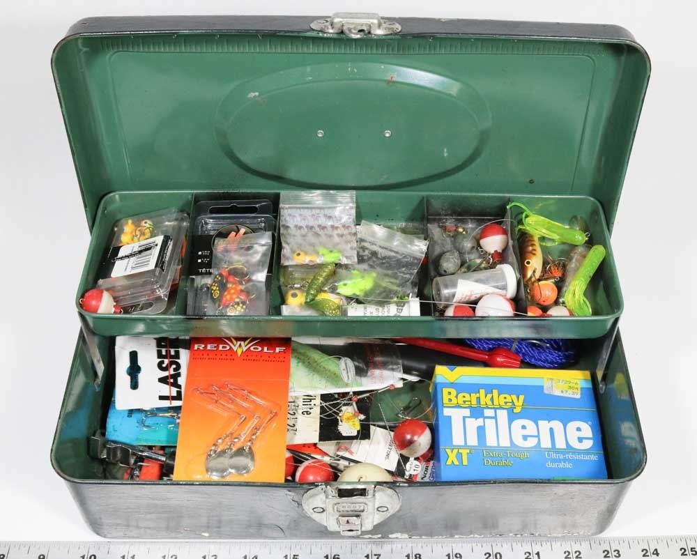 VINTAGE UNION UTILITY METAL TACKLE BOX FILLED W/