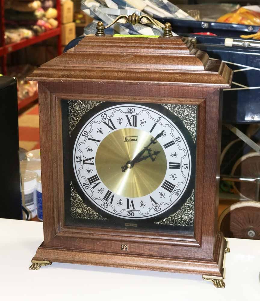 VINTAGE BULOVA MANTLE CLOCK W WEST MINSTER CHIME VINTAGE BULOVA MANTLE CLOCK W WEST MINSTER CHIME