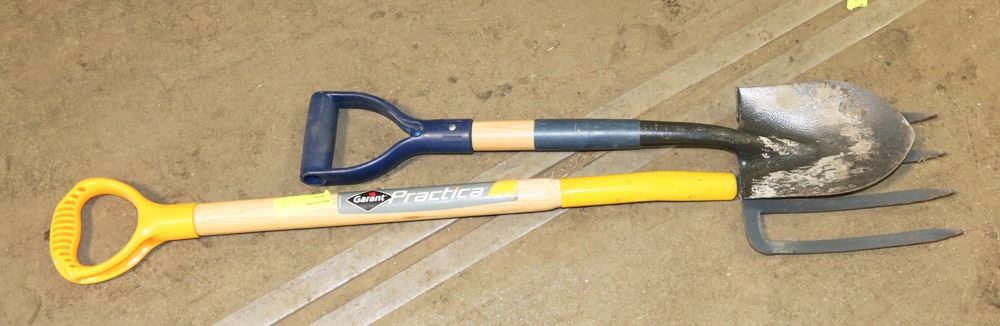 SMALL PITCHFORK AND SHOVEL - Kastner Auctions