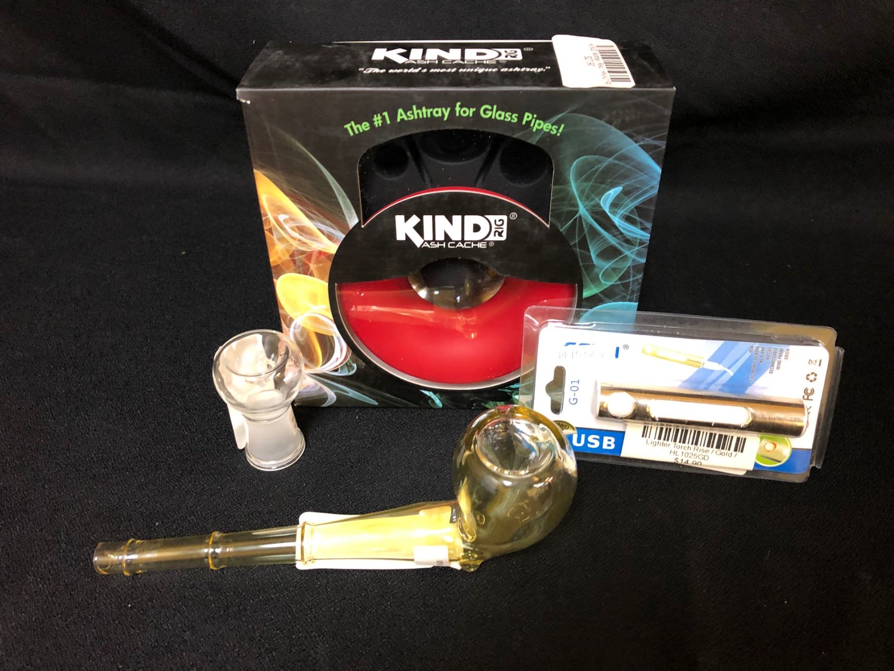 420 ACCESSORIES LOT (ASHTRAY/ GLASS PIPE...)