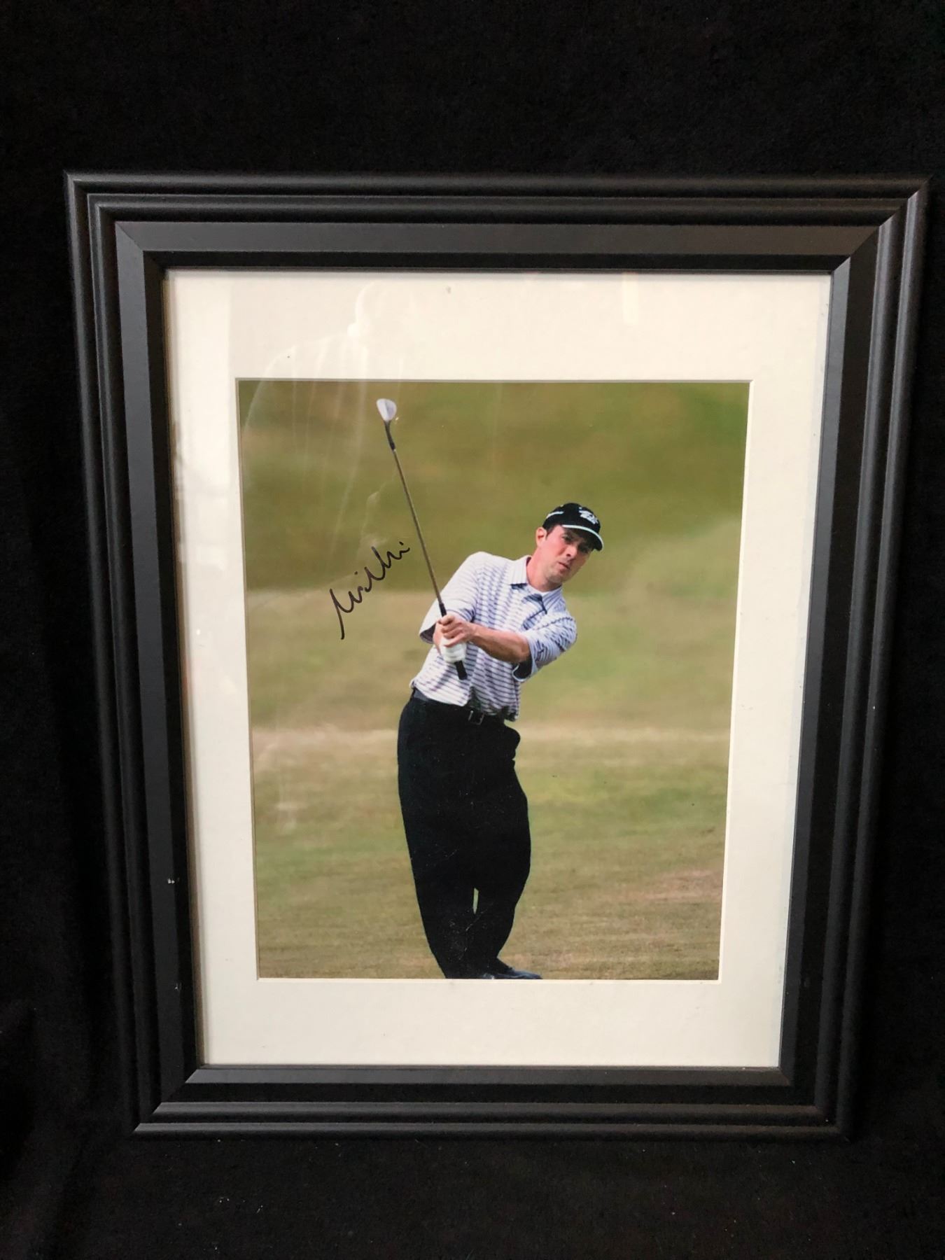 MIKE WEIR SIGNED AND FRAMED 8 X 10 PHOTO WITH COA