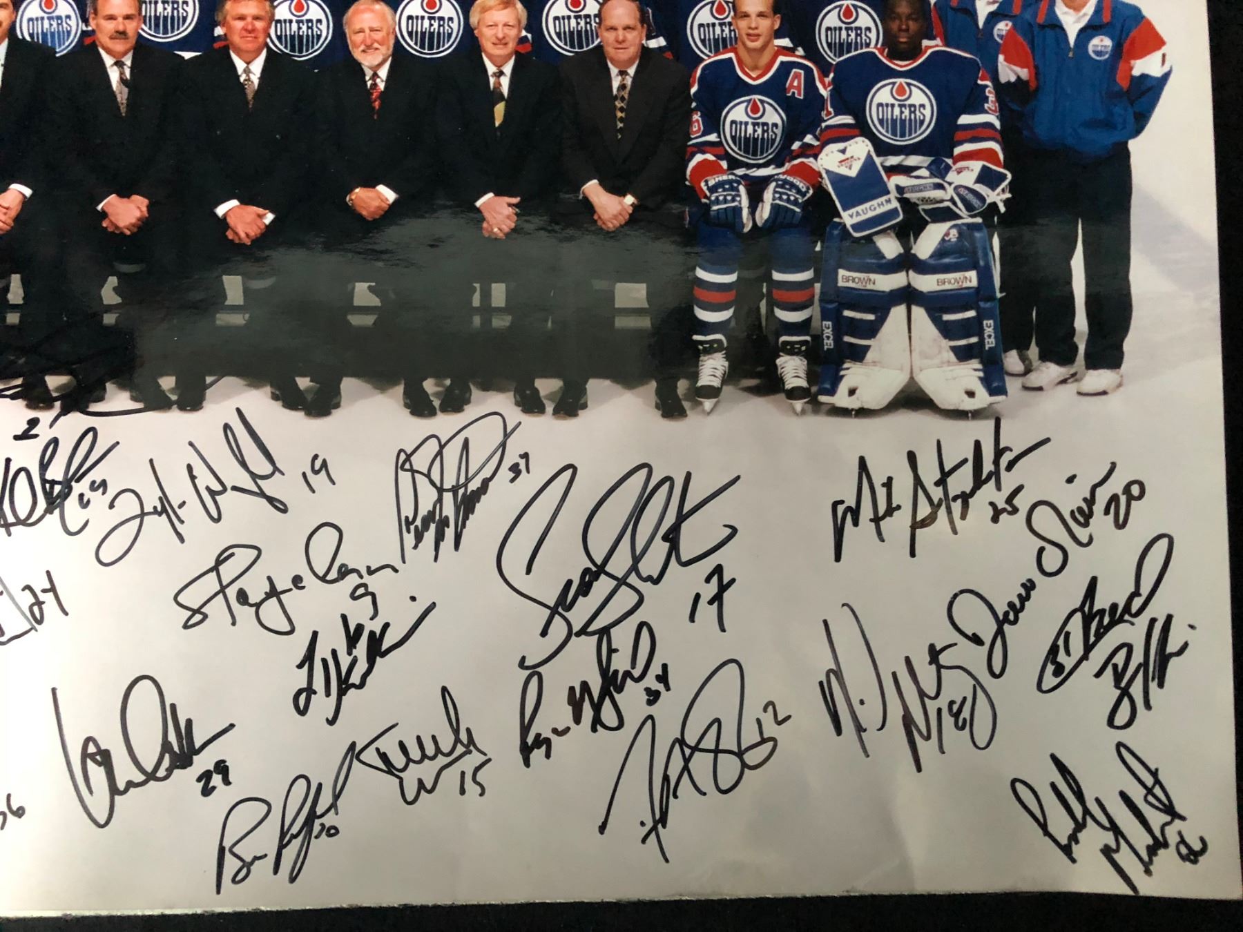 1995 EDMONTON OILERS TEAM SIGNED 16 X 20 PHOTO ( CLASSIC COA)