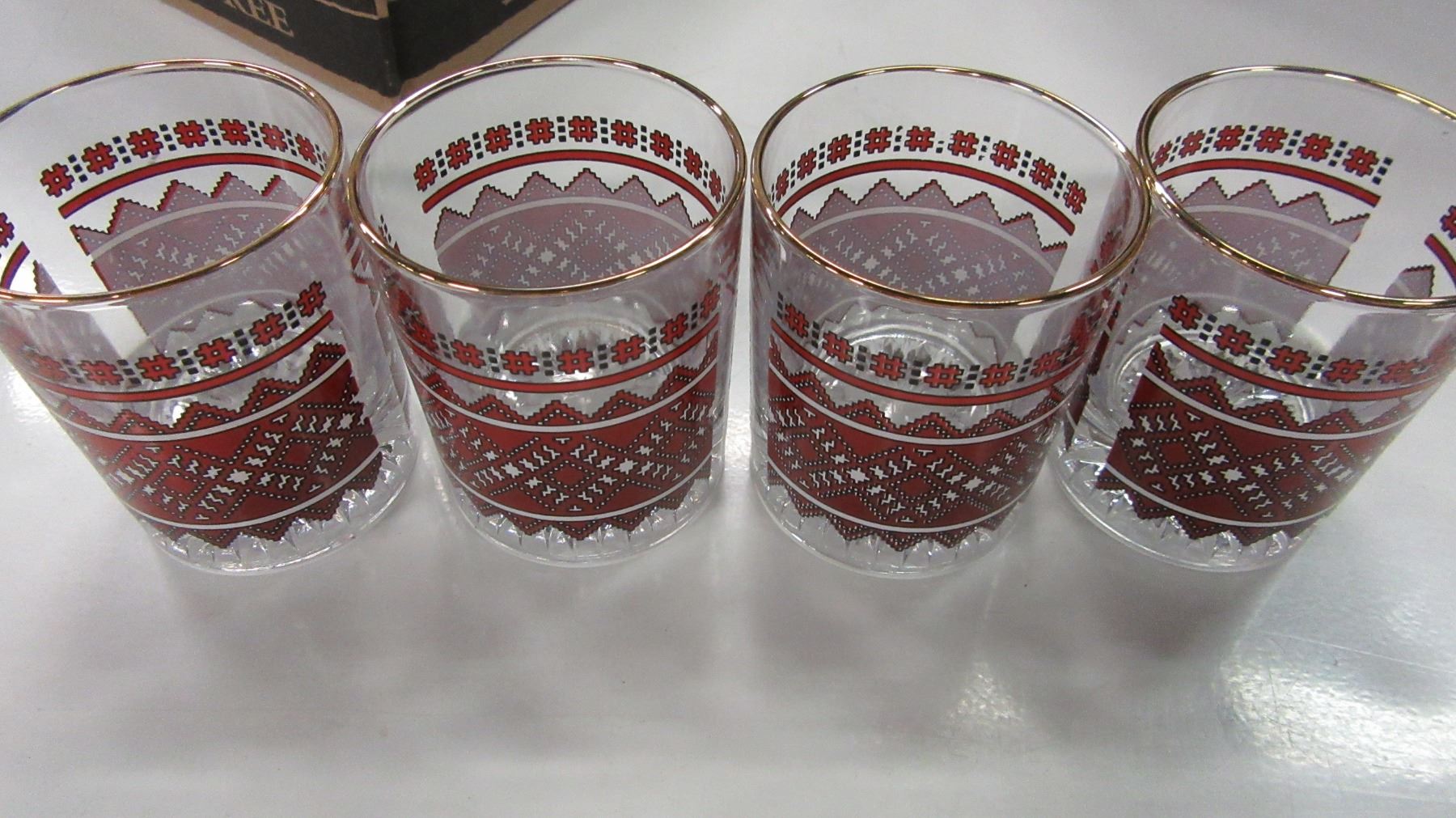 4 SHORT UKRAINIAN PATTERN GLASSES WITH GOLD TRIM