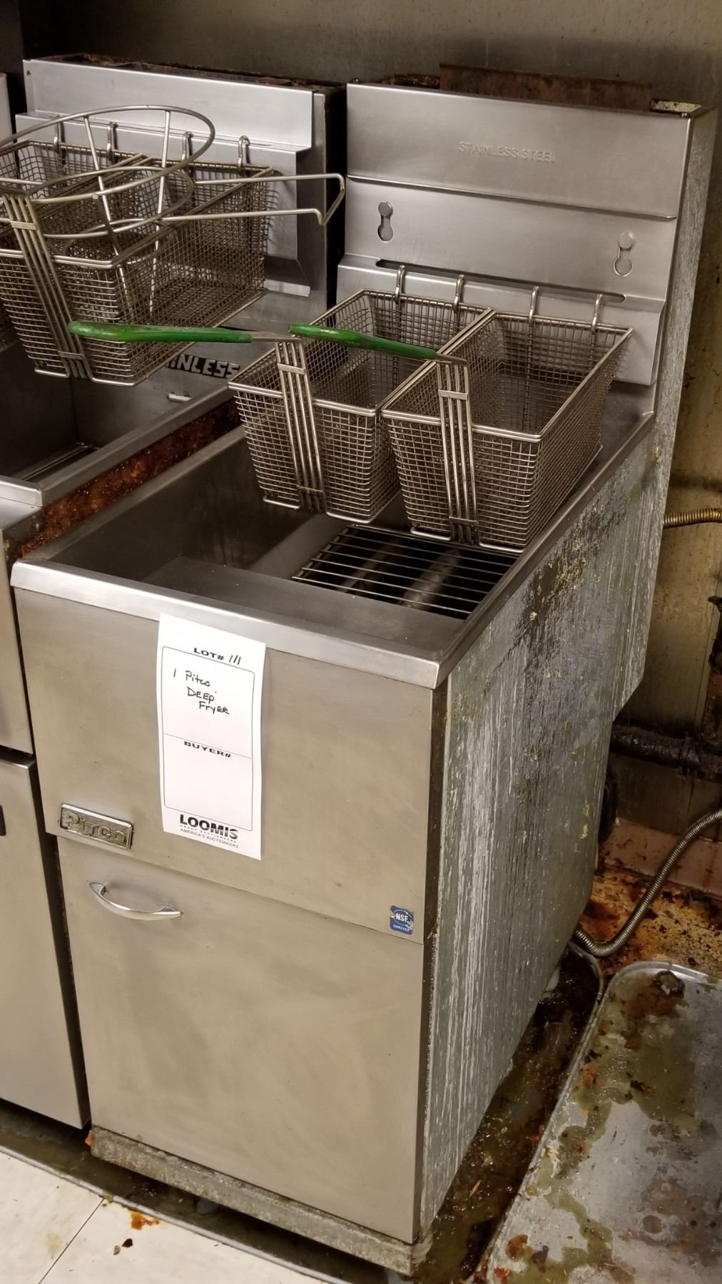 PITCO COMMERCIAL DEEP FRYER/ 15" X 30" X 46" HEIGHT/CURRENT COMP APPROX ...