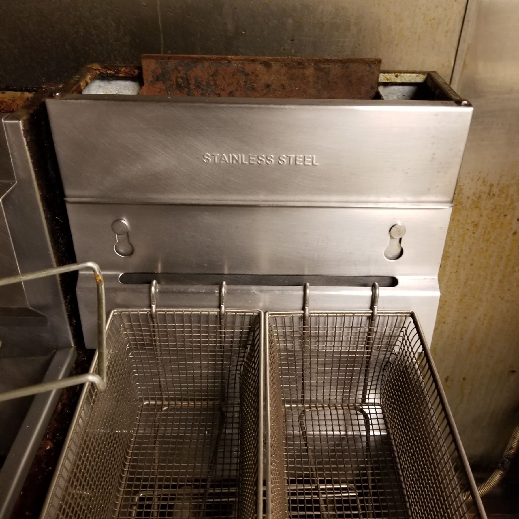 PITCO COMMERCIAL DEEP FRYER/ 15" X 30" X 46" HEIGHT/CURRENT COMP APPROX ...