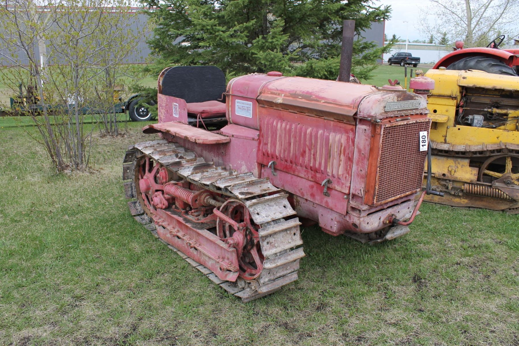 IH TRAC T20 TRACTOR