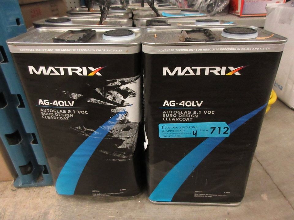 Four 5 L Cans of Matrix Clear Coat