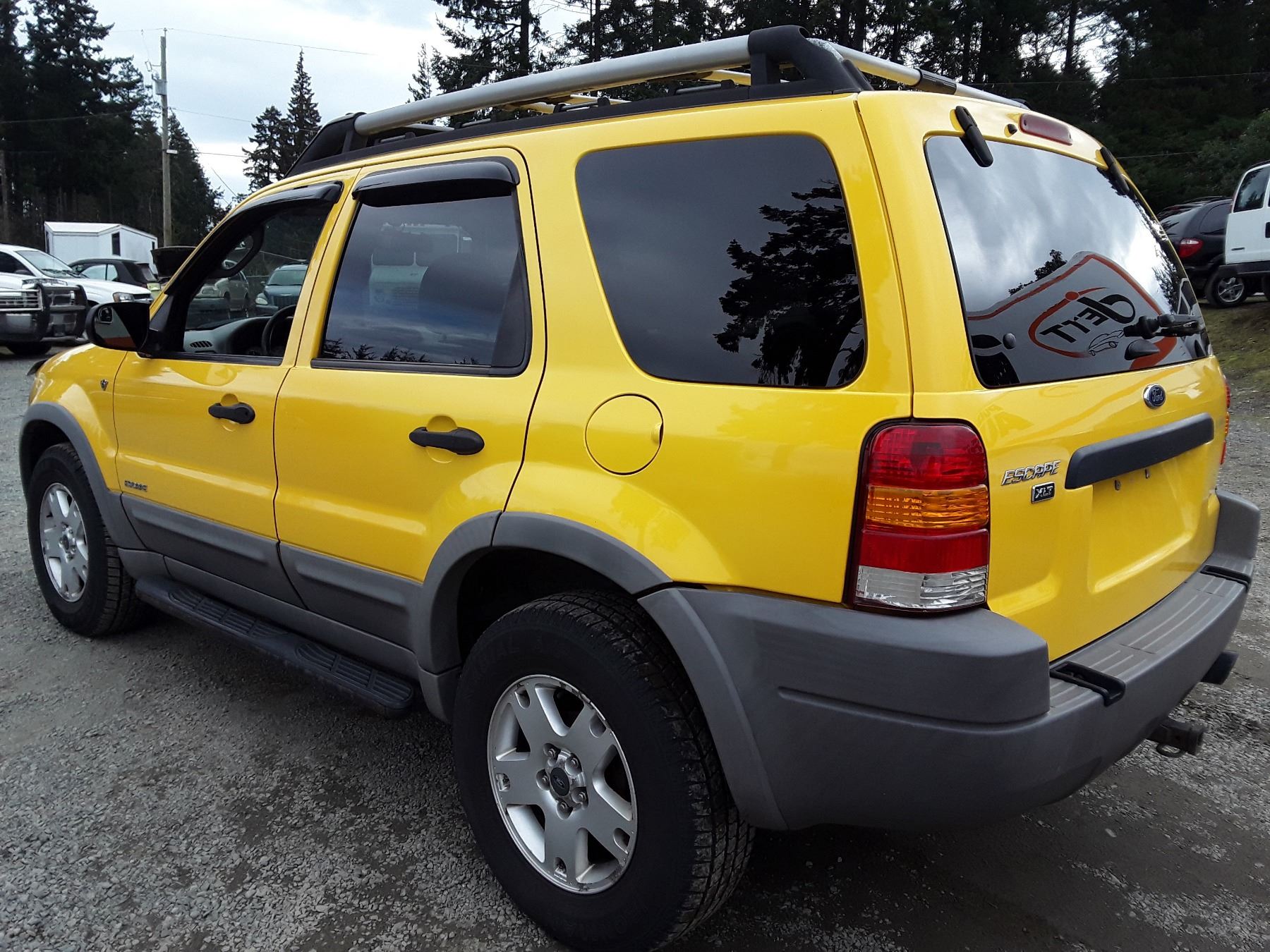 A2 -- 2002 FORD ESCAPE XLT , Yellow , 224460 KM's - No Rreserve