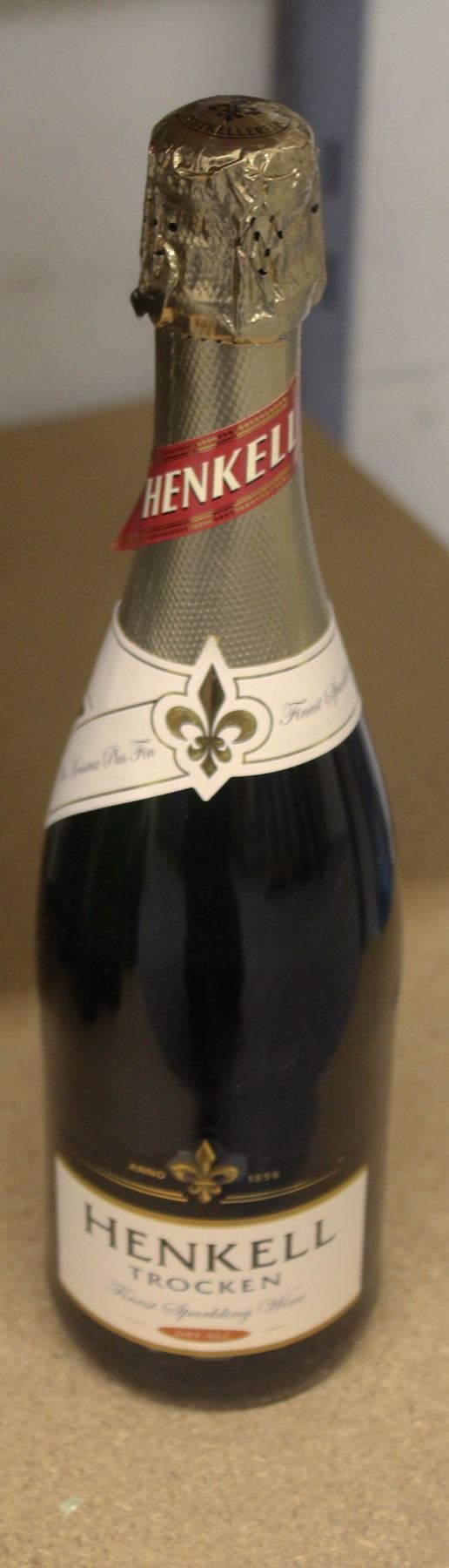 12 BOTTLES OF HENKELL SPARKLING WINE