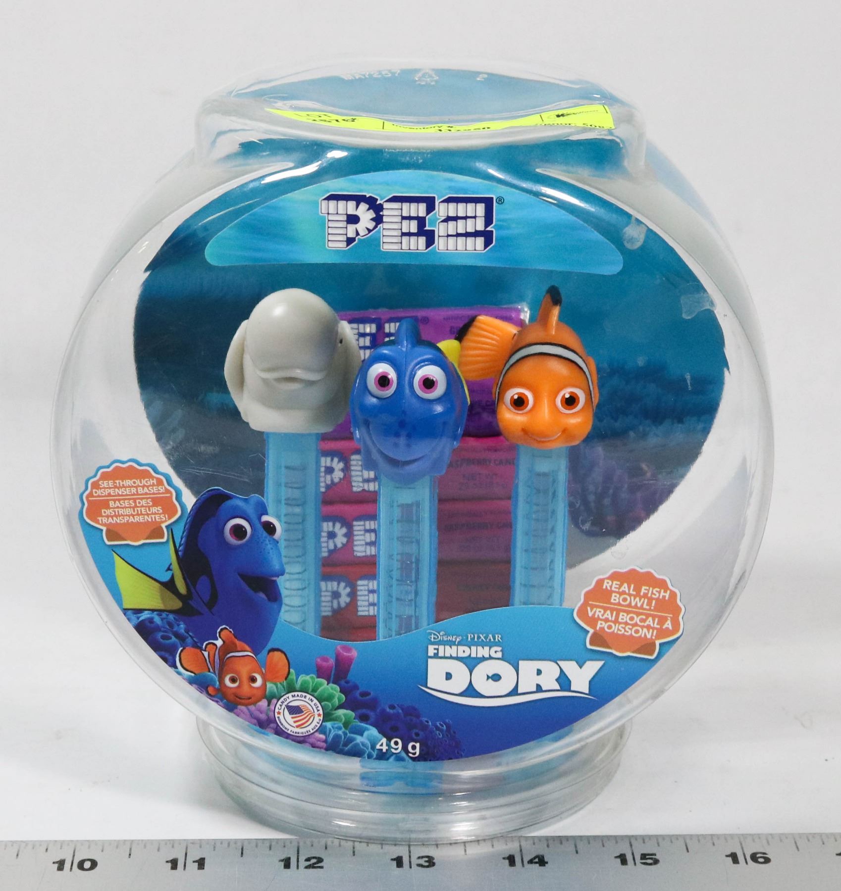 NEW DORY FISH TANK WITH 3 COLLECTIBLE PEZ