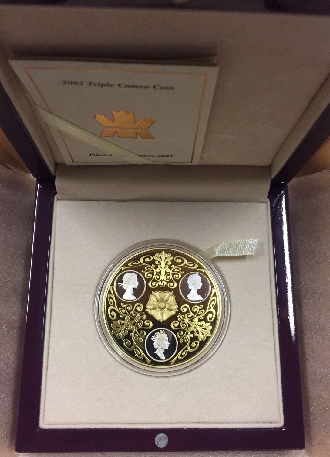Canada 2002 $300 Triple Cameo Portraits of Queen Elizabeth II Gold Coin