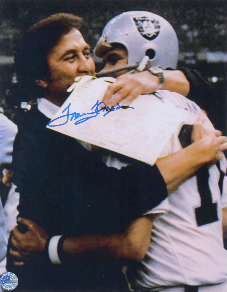 Jim Plunkett Signed Oakland Raiders 11x14 Photo (Pro Player Hologram)